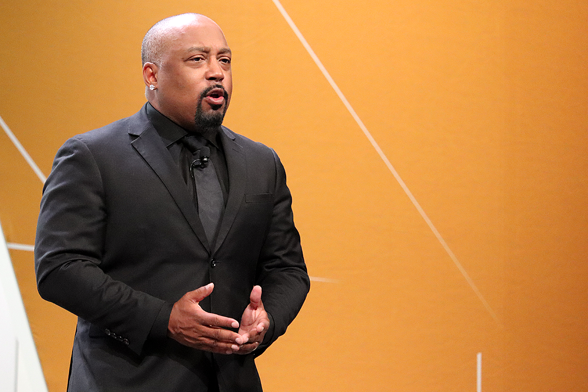 'Keep swimming,' Daymond John of 'Shark Tank' tells MJBizCon